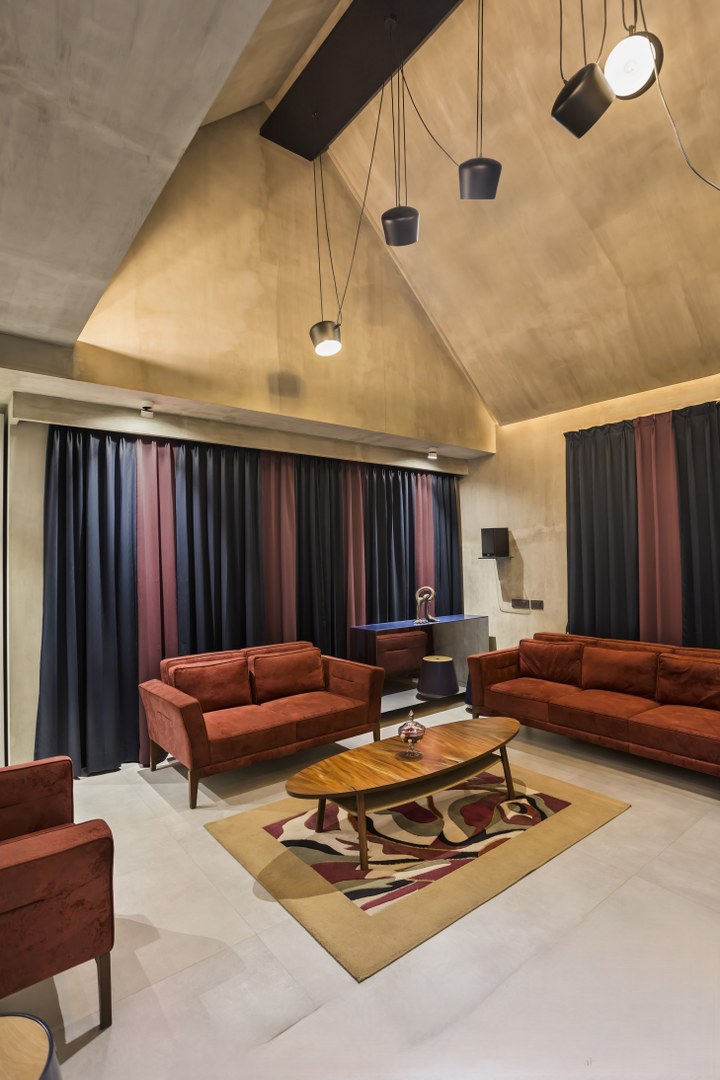 This Rustic House Design is a Blend of Retro Chic and Contemporary ...