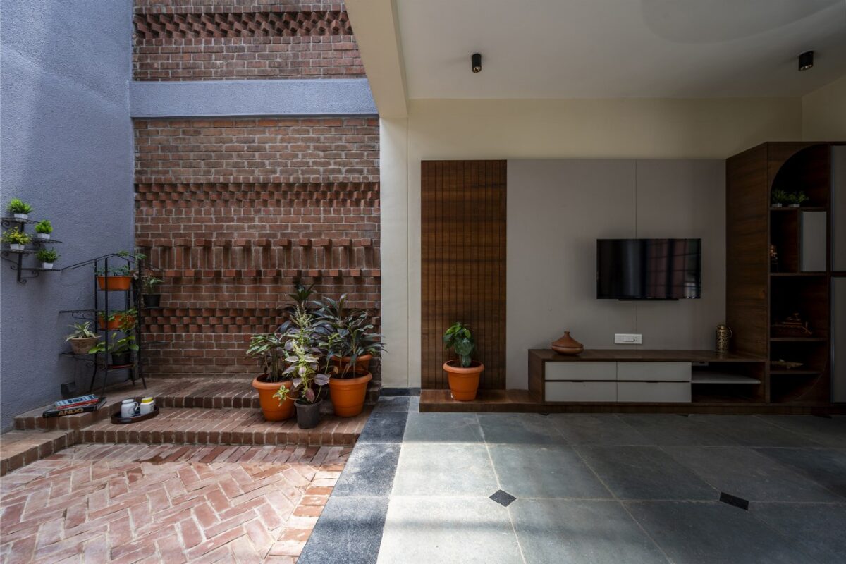 This Home Has Rekindled The Essence of Pune's Wada House | 100 Ants ...