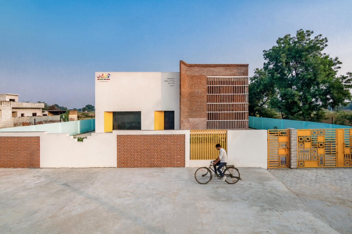 This Community Center in Agra Uplifts the Hub of Footwear Industry ...