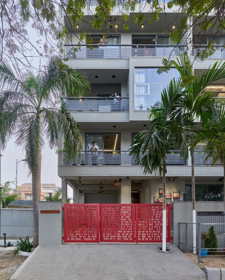 This Four Floor House Design Creates A Visual Impact With Natural Light ...