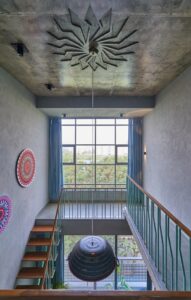 This Four Floor House Design Creates A Visual Impact With Natural Light ...