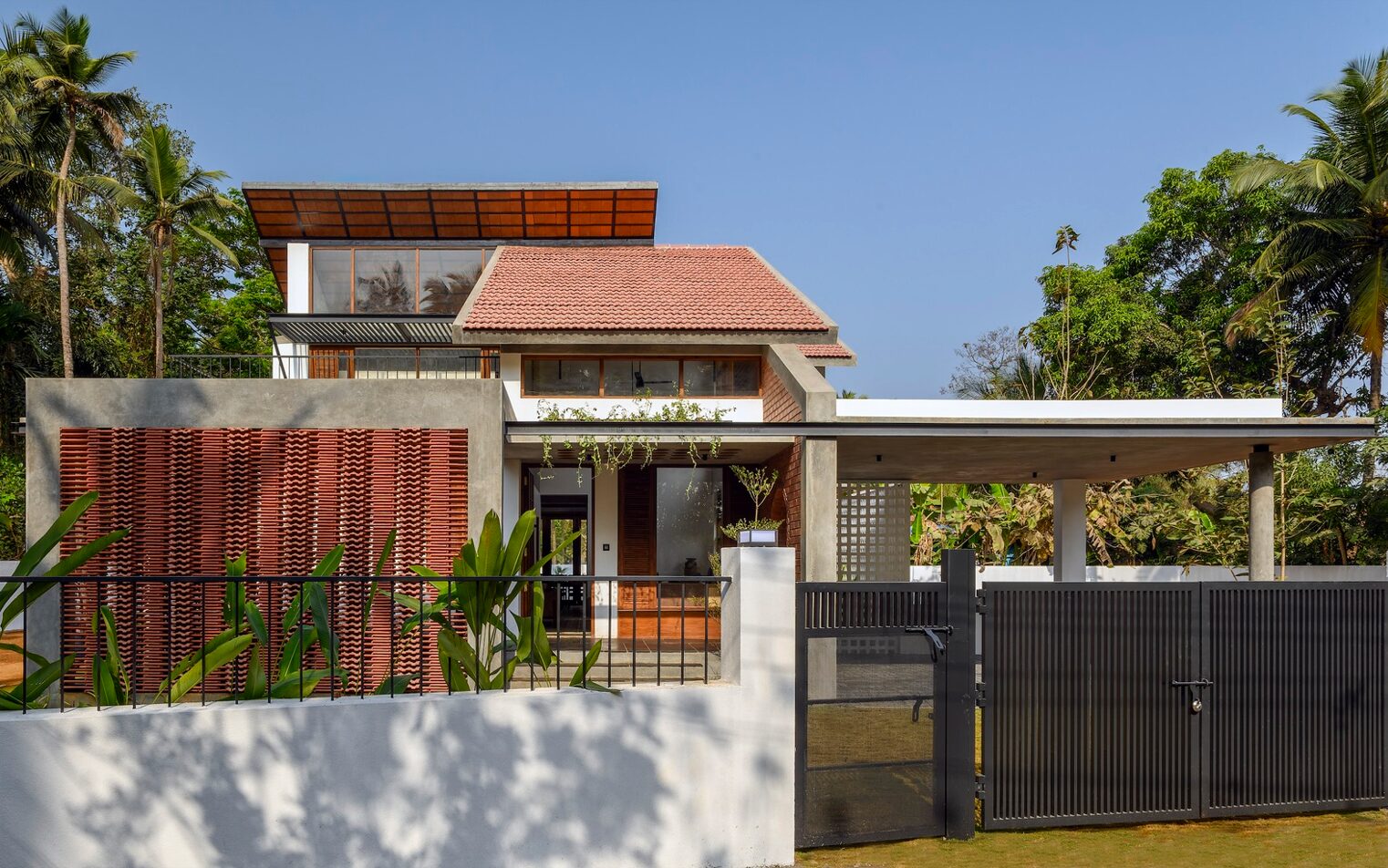 Transposed Courtyard House in Goa Architecture: Responses To Urban ...