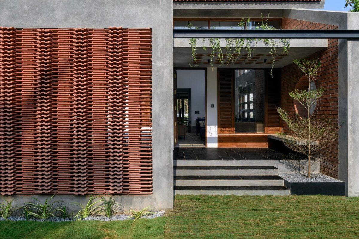 Transposed Courtyard House in Goa Architecture: Responses To Urban ...