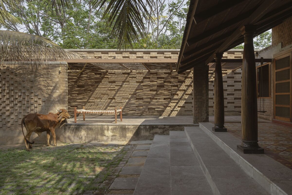 The Architecture Transcends Time in this Guesthouse Design | studioXS