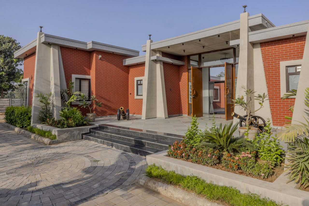 A Home in Baroda is Lost in a Sea of Dense Green | Shreesh Design ...