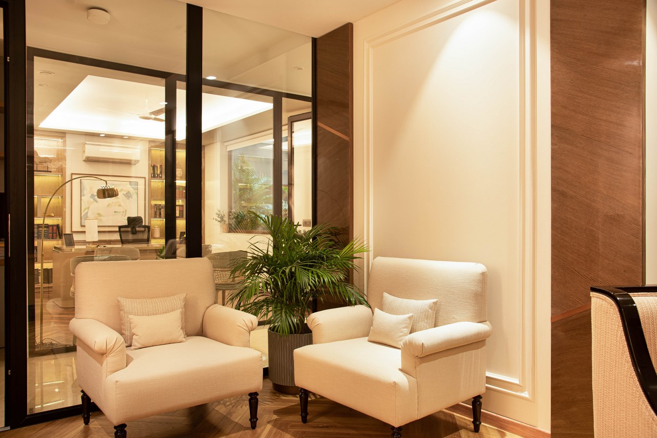 This Legal Office Design in Delhi Houses Generations of Libraries ...