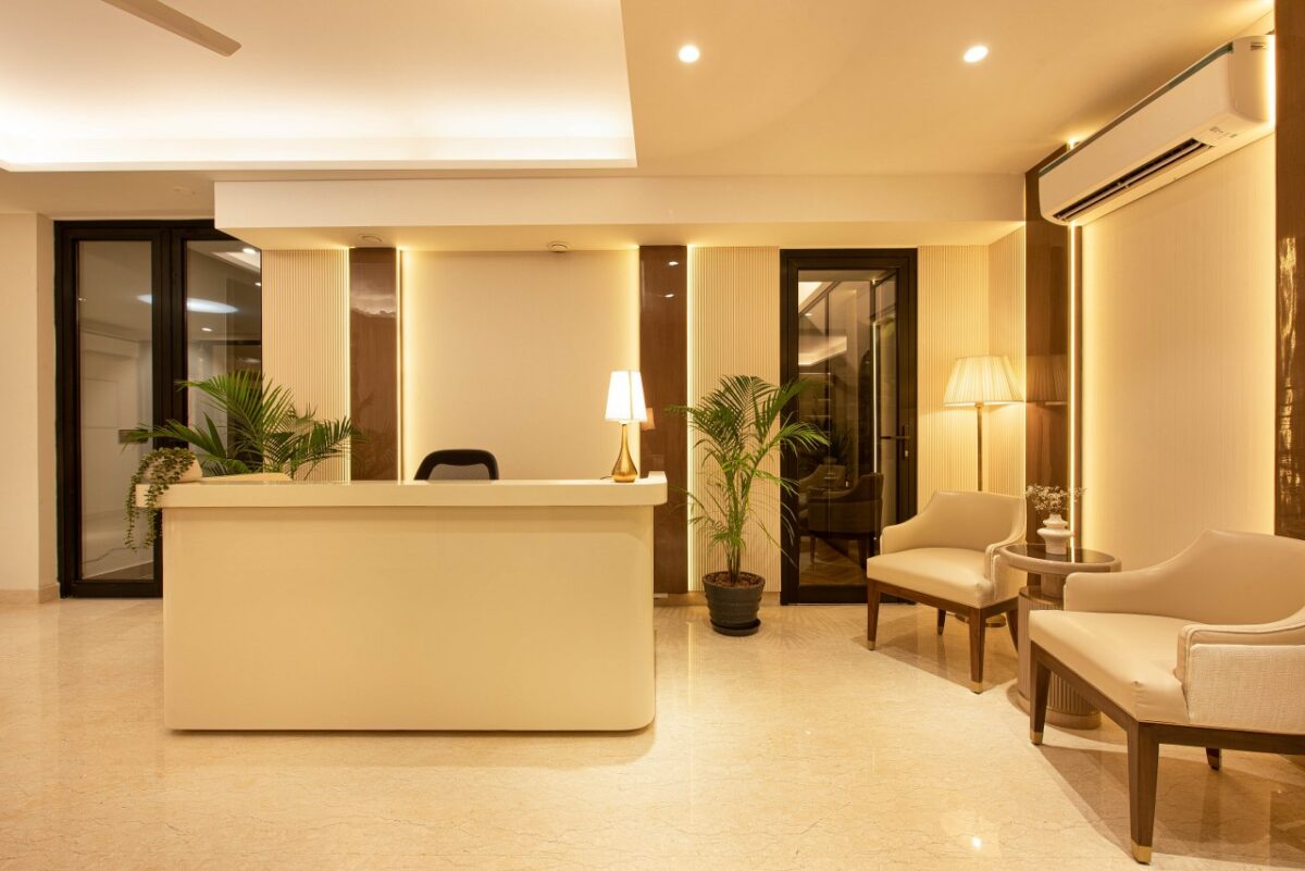 This Legal Office Design in Delhi Houses Generations of Libraries ...