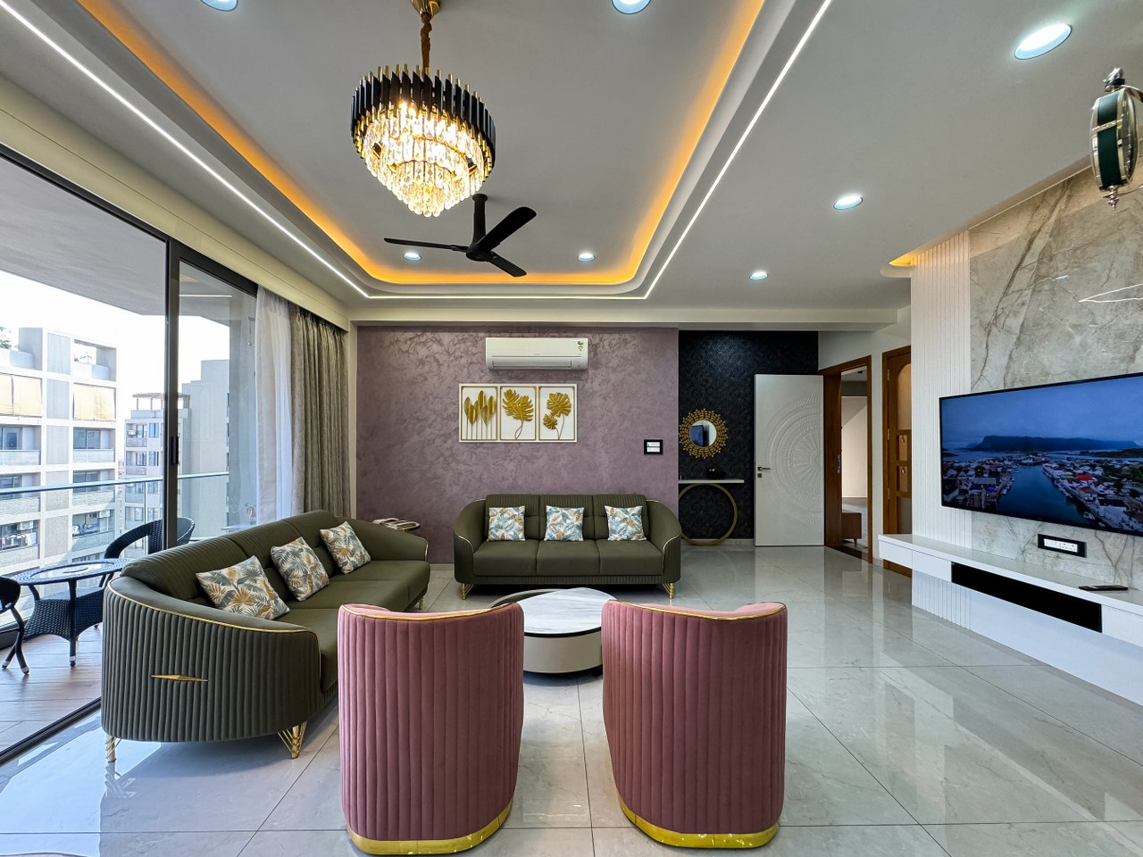 This Luxurious Home Design Embodies a Blend of Functionality and ...