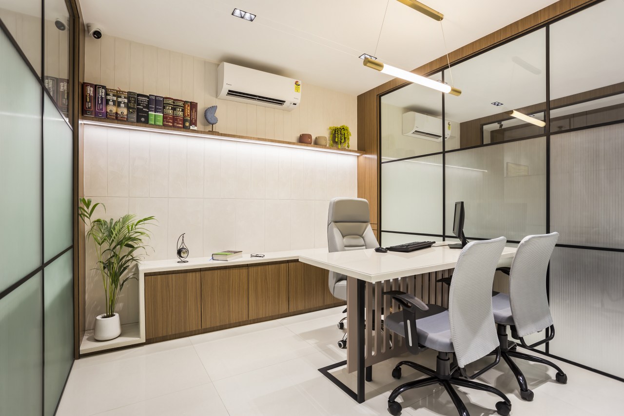 This Intelligent yet Modernist Office Makes the Space Brim with Life ...