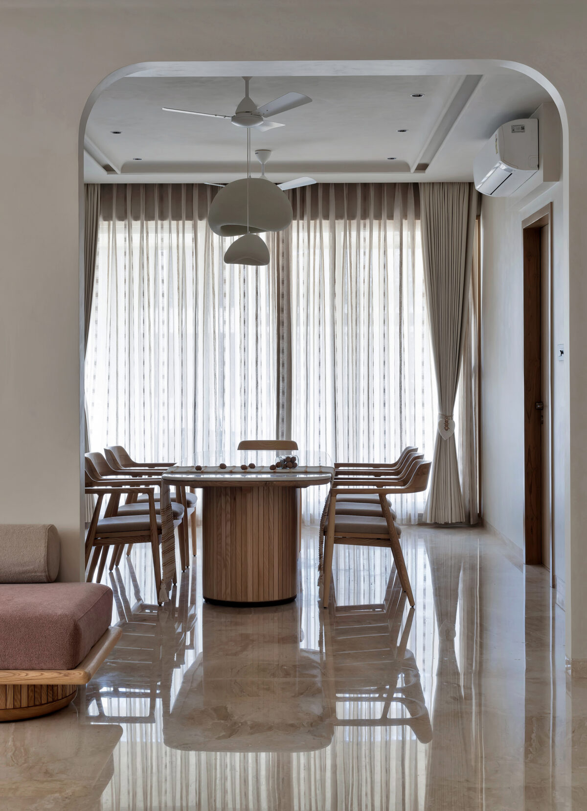 This Home Surrenders Itself to the Sheer Beauty of Muted Colors and ...