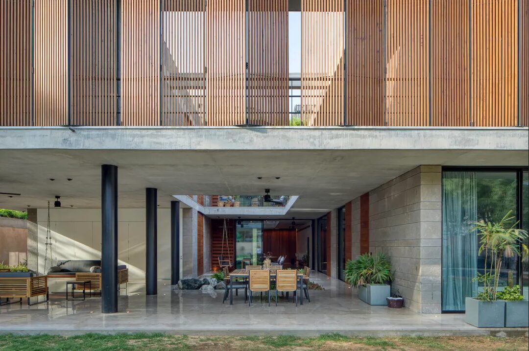 This Residential Villa Defies the Surrounding Modernity | Blocher ...