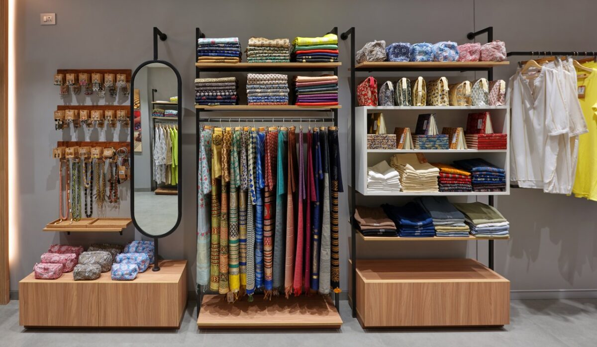 This Retail Store Design Embraces Earthy Palette in the City of Mumbai ...