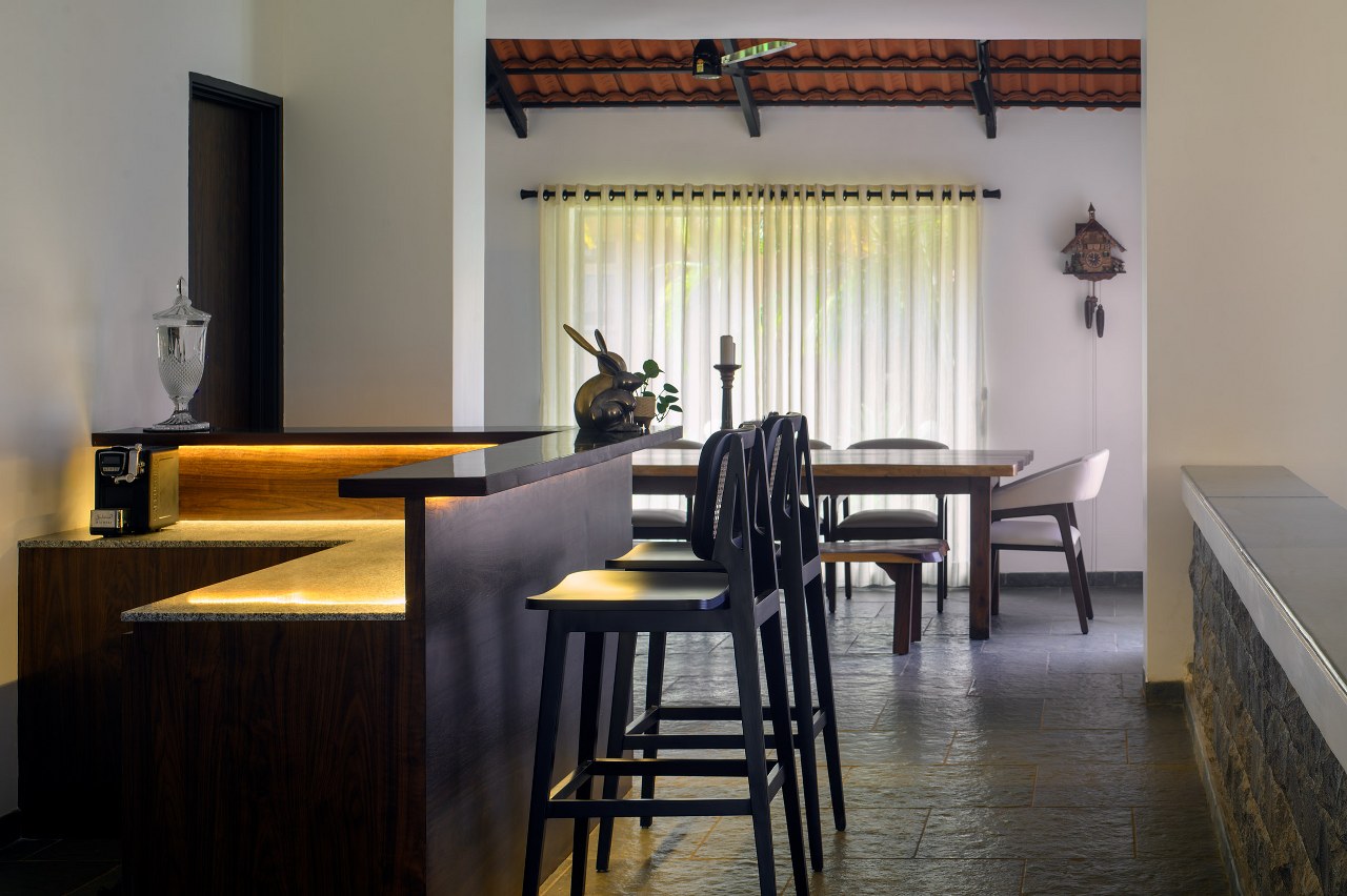 This Rustic Retreat is Inviting, Cozy and Environmentally Conscious ...