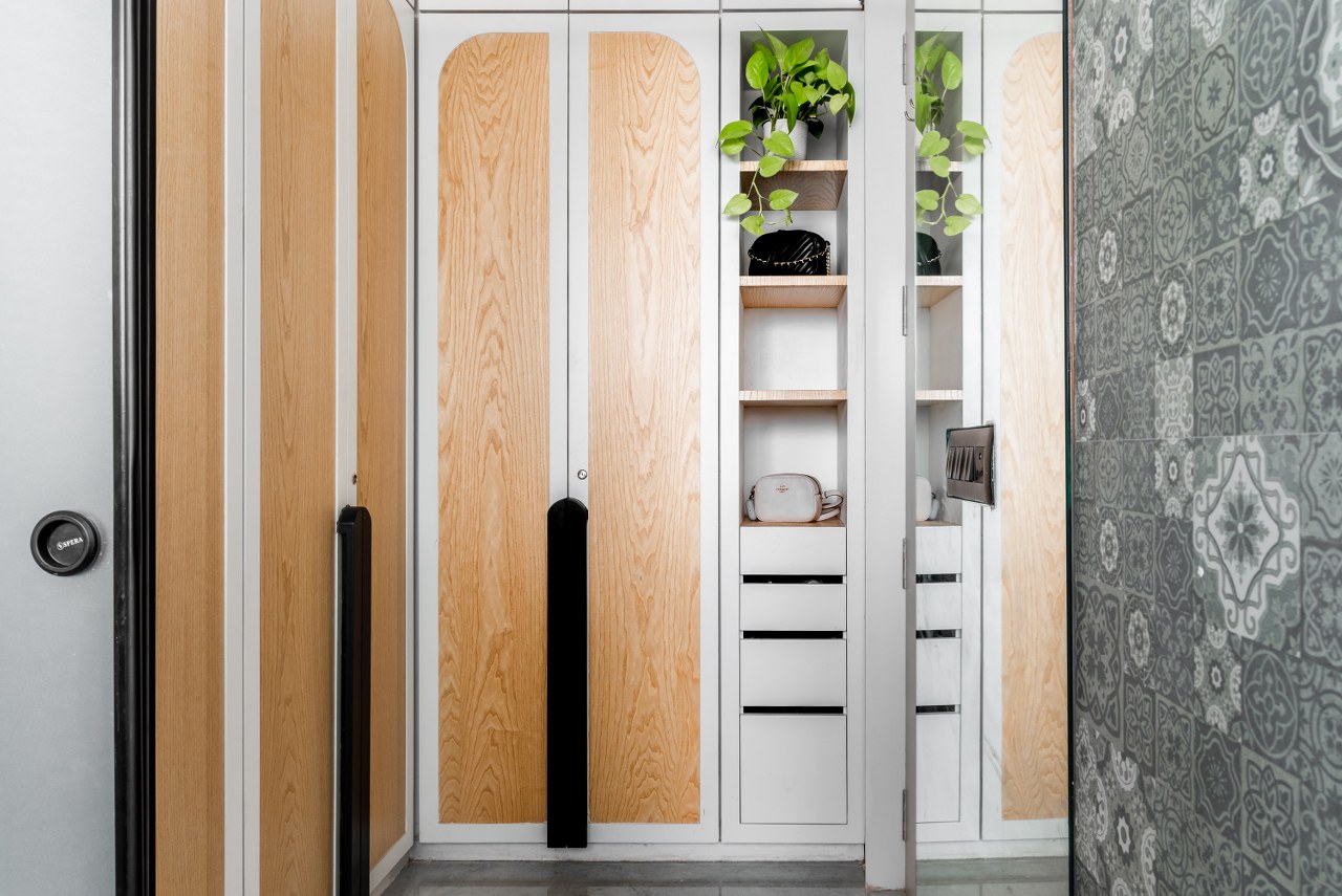 This Six Bedroom House Design Offers an Experience That is Refined ...