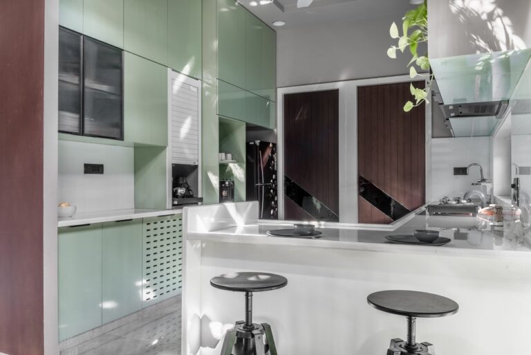 This Six Bedroom House Design Offers an Experience That is Refined ...