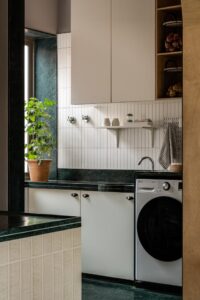 This Surat House Captures Breathtaking Views of the Skyline from the ...