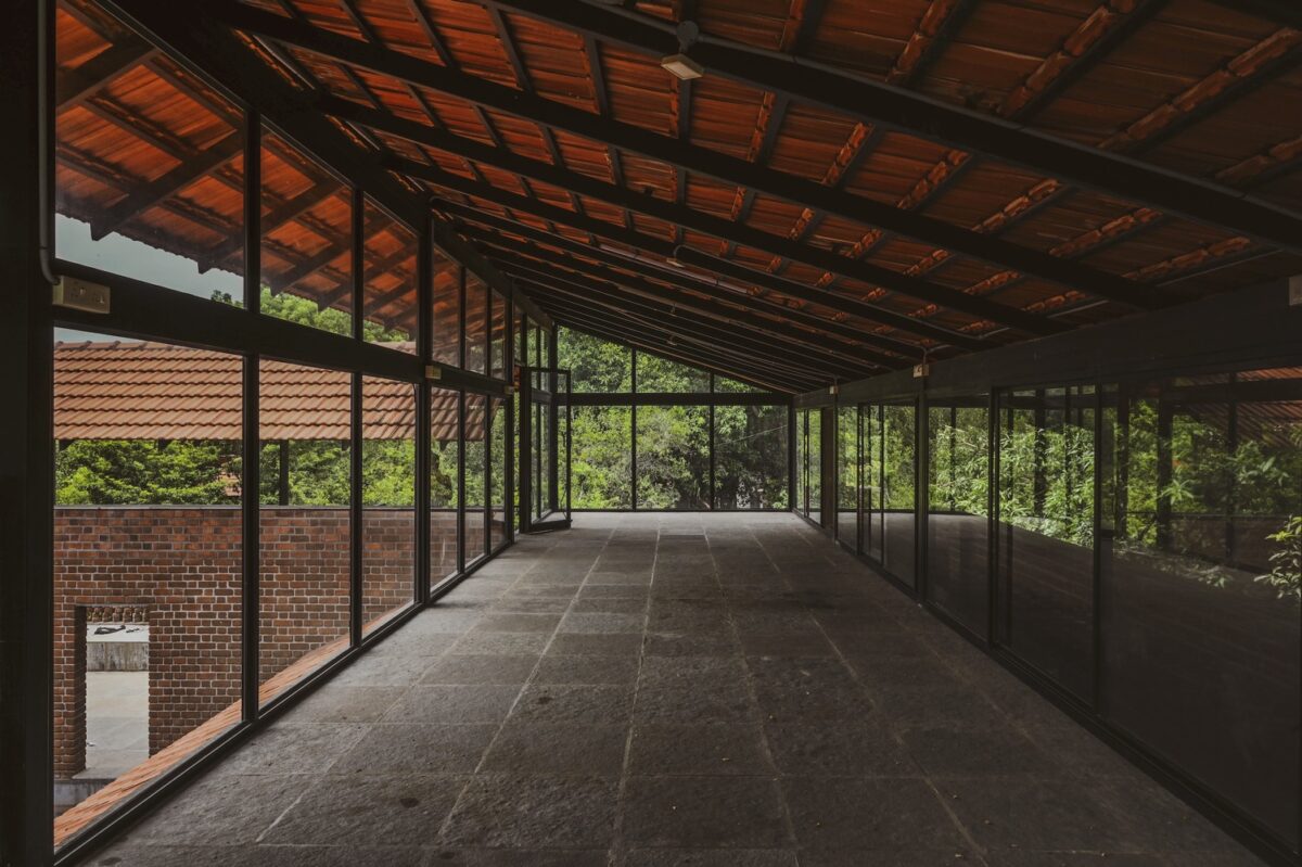 This Traditional House Design in Auroville was Designed for the Kalari ...