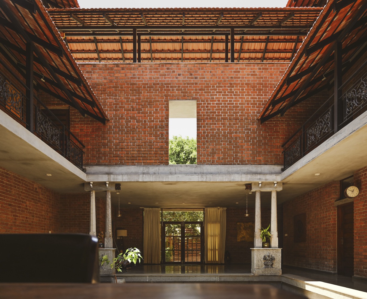 This Traditional House Design in Auroville was Designed for the Kalari ...