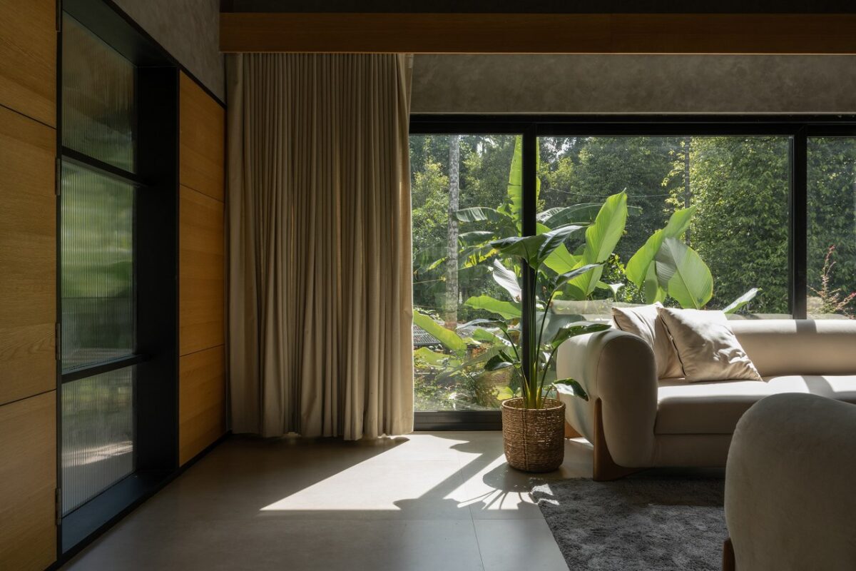 This Traditional Kerala House in Thrissur Frames the Verdant ...