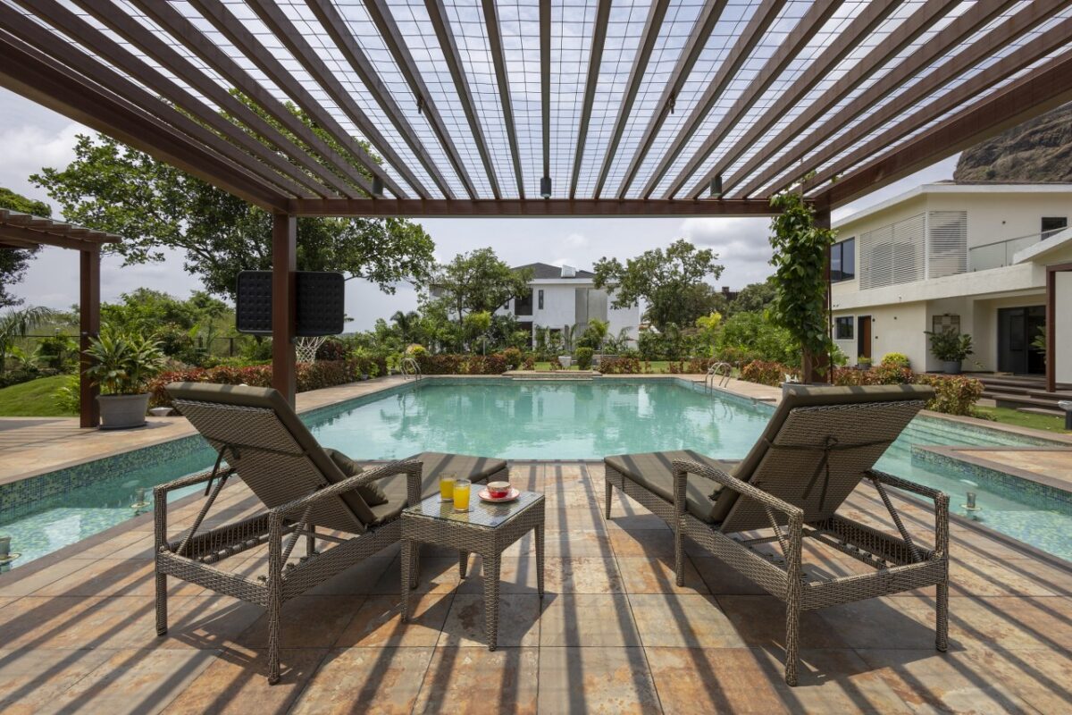 This Villa House Design is a Contemporary-Vernacular Blend | E-design ...