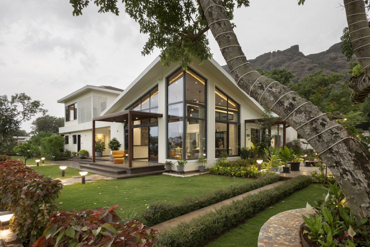 This Villa House Design is a Contemporary-Vernacular Blend | E-design ...