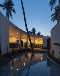 25 Room Luxury Villa Resort Seamlessly Blends With The Tropical Farm ...