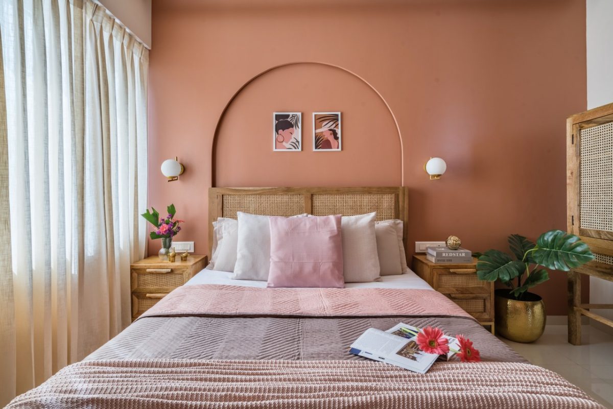 This 1500 sq ft house Provides a Stunning Panoramic Views of the City ...