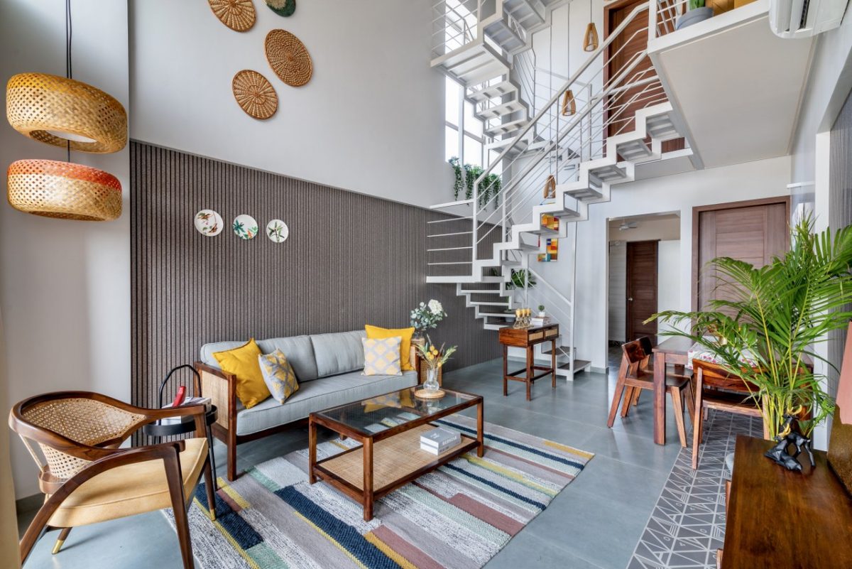 This 1500 sq ft house Provides a Stunning Panoramic Views of the City ...