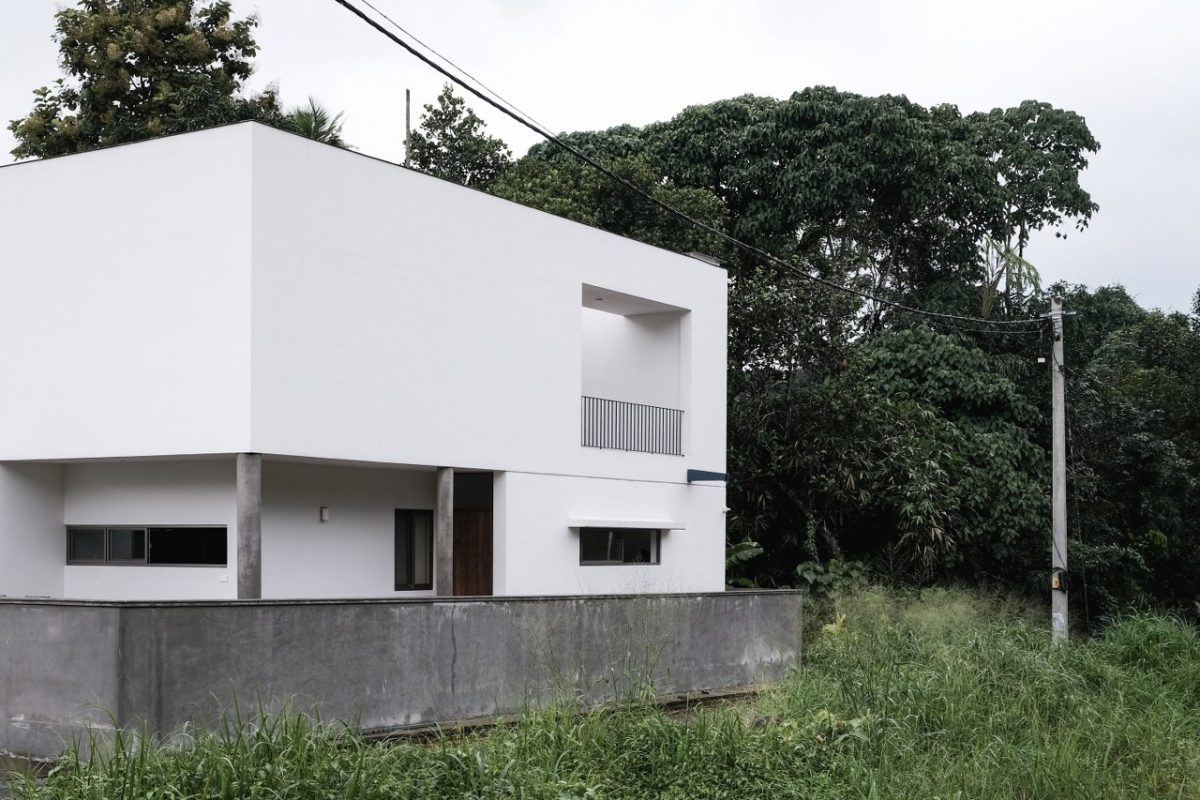 This Corner Plot House Plan Does not Compromise on Ventilation | The ...