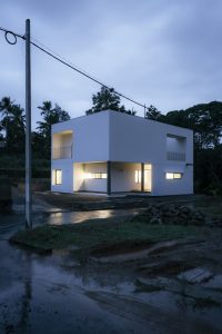 This Corner Plot House Plan Does not Compromise on Ventilation | The ...