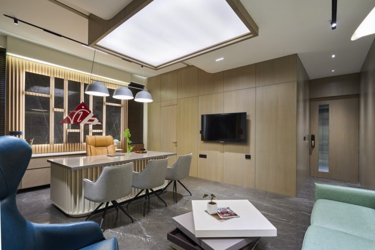 This Corporate Office Interior Design Uses A Functional Design Concept ...