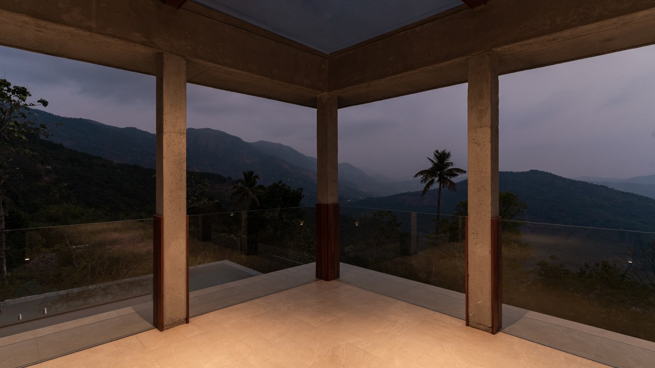 This Deck House Boasts the Highest Vantage Point in the Area | Durga ...