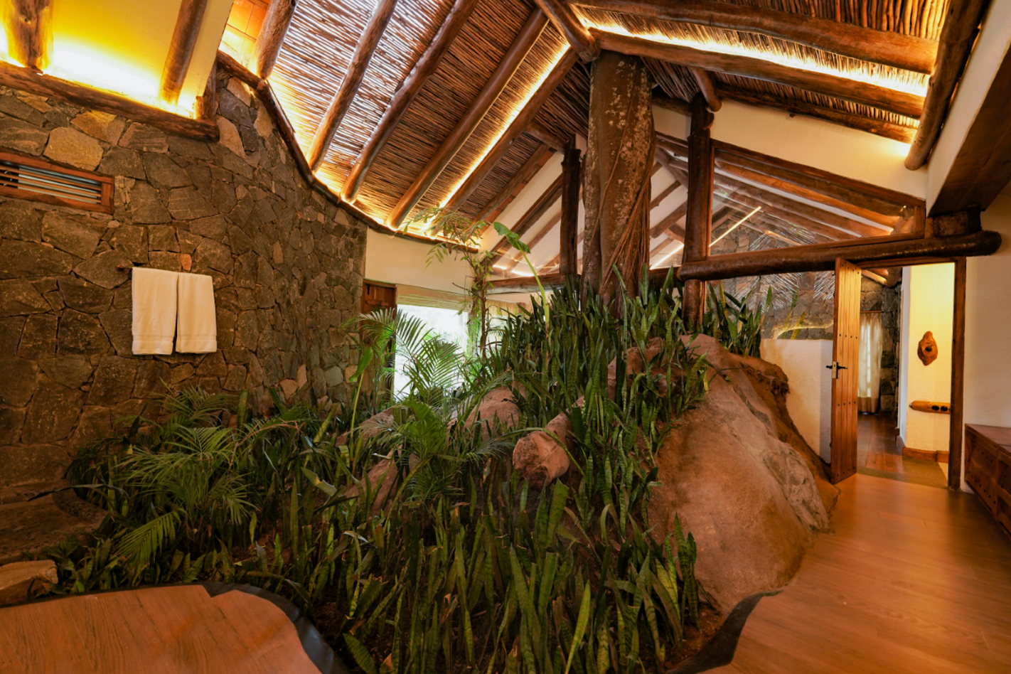 The Estate House Intertwines Harmoniously With The Mountain | Earthitects