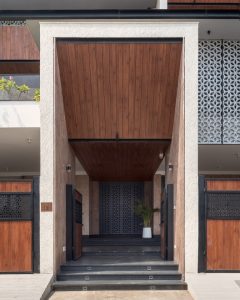 The Exterior of the Building Redefines Residences in an Urban Area ...