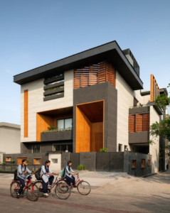 The Facade of this House are Elements that Redefine the Space | Spaces ...