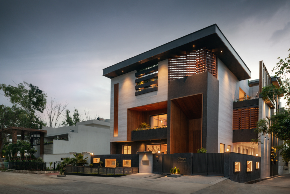 The Facade of this House are Elements that Redefine the Space | Spaces ...