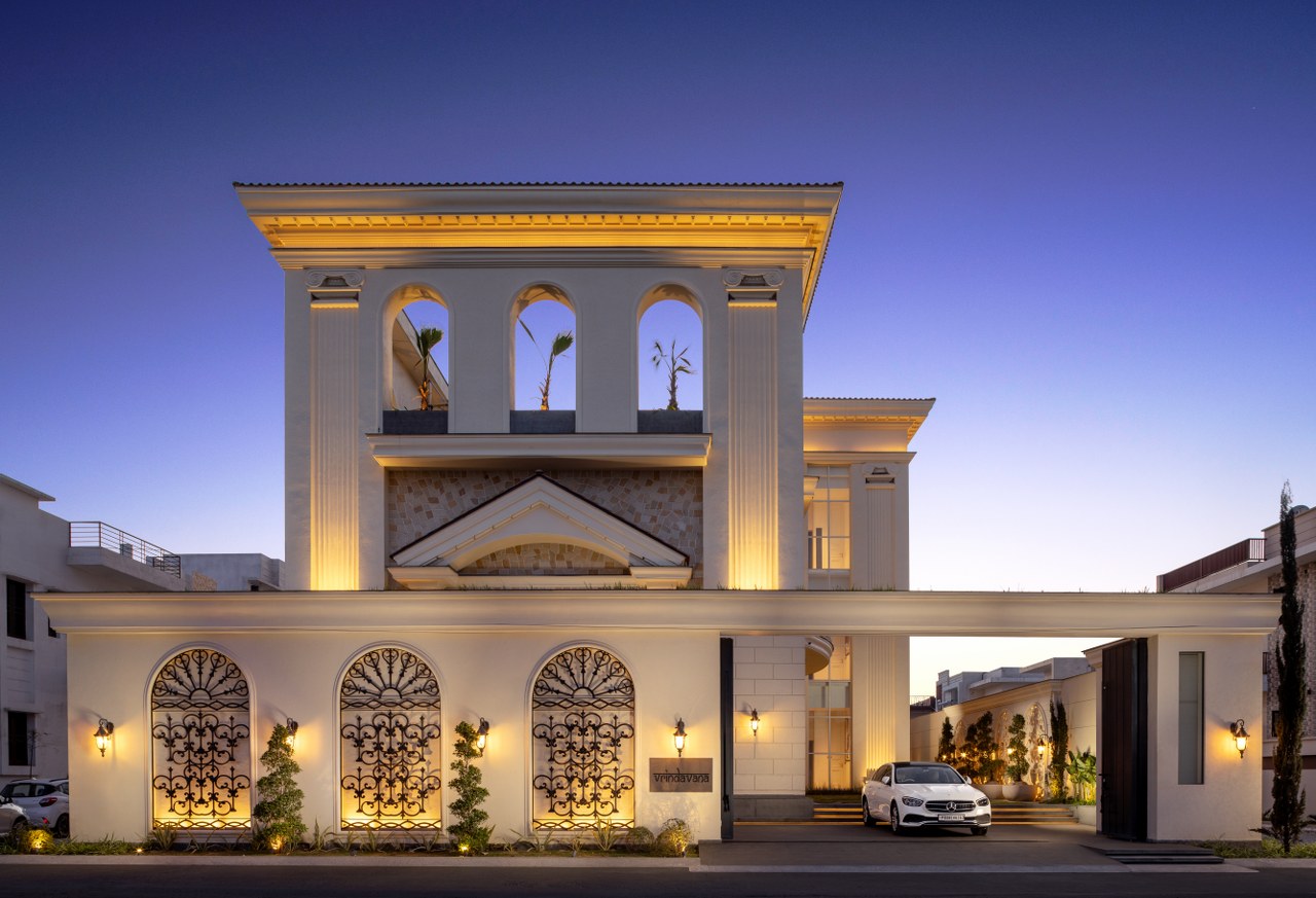 This Home Design in Punjab Radiates a Regal Charm | 23DC Architects