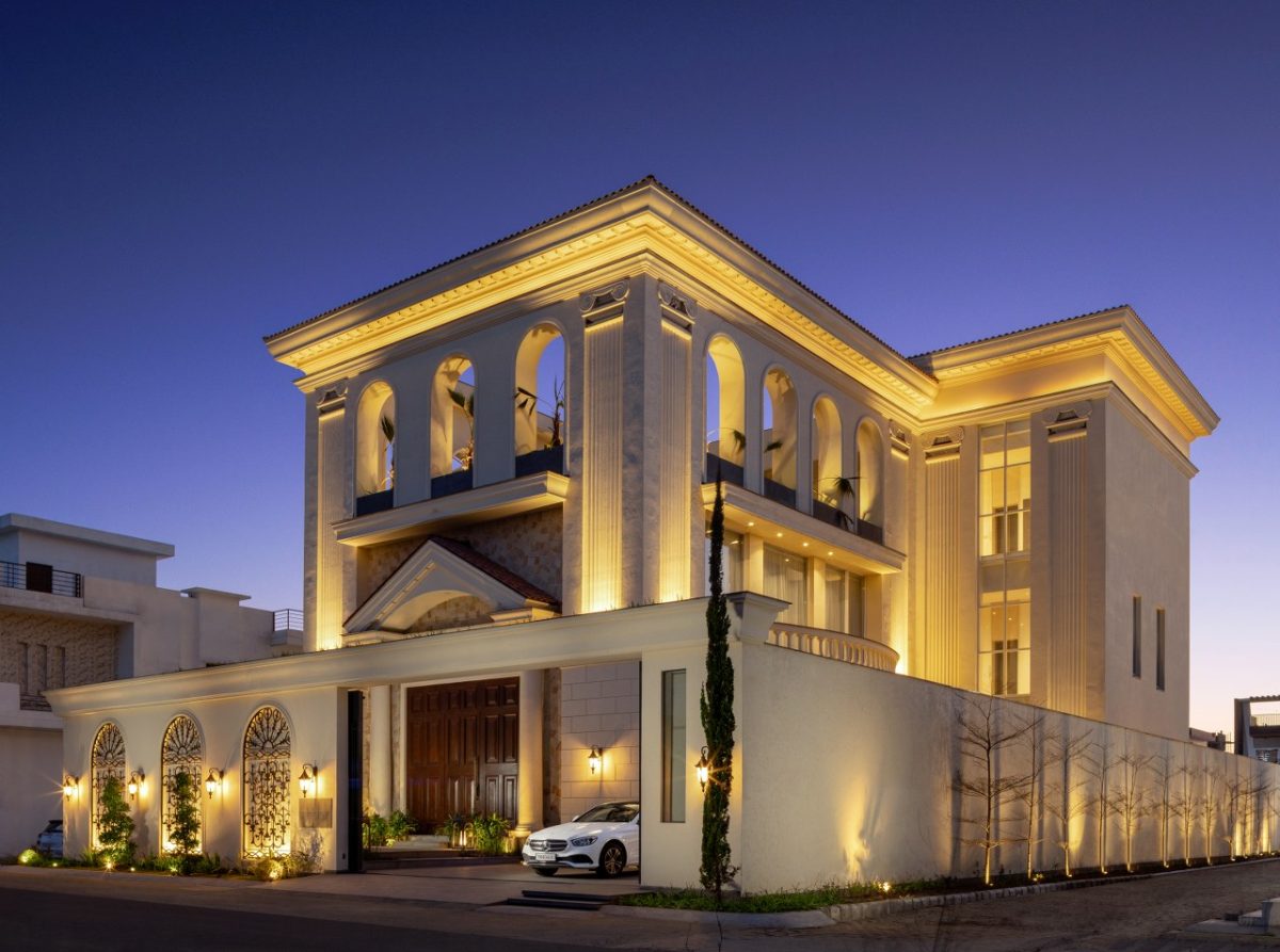This Home Design in Punjab Radiates a Regal Charm | 23DC Architects