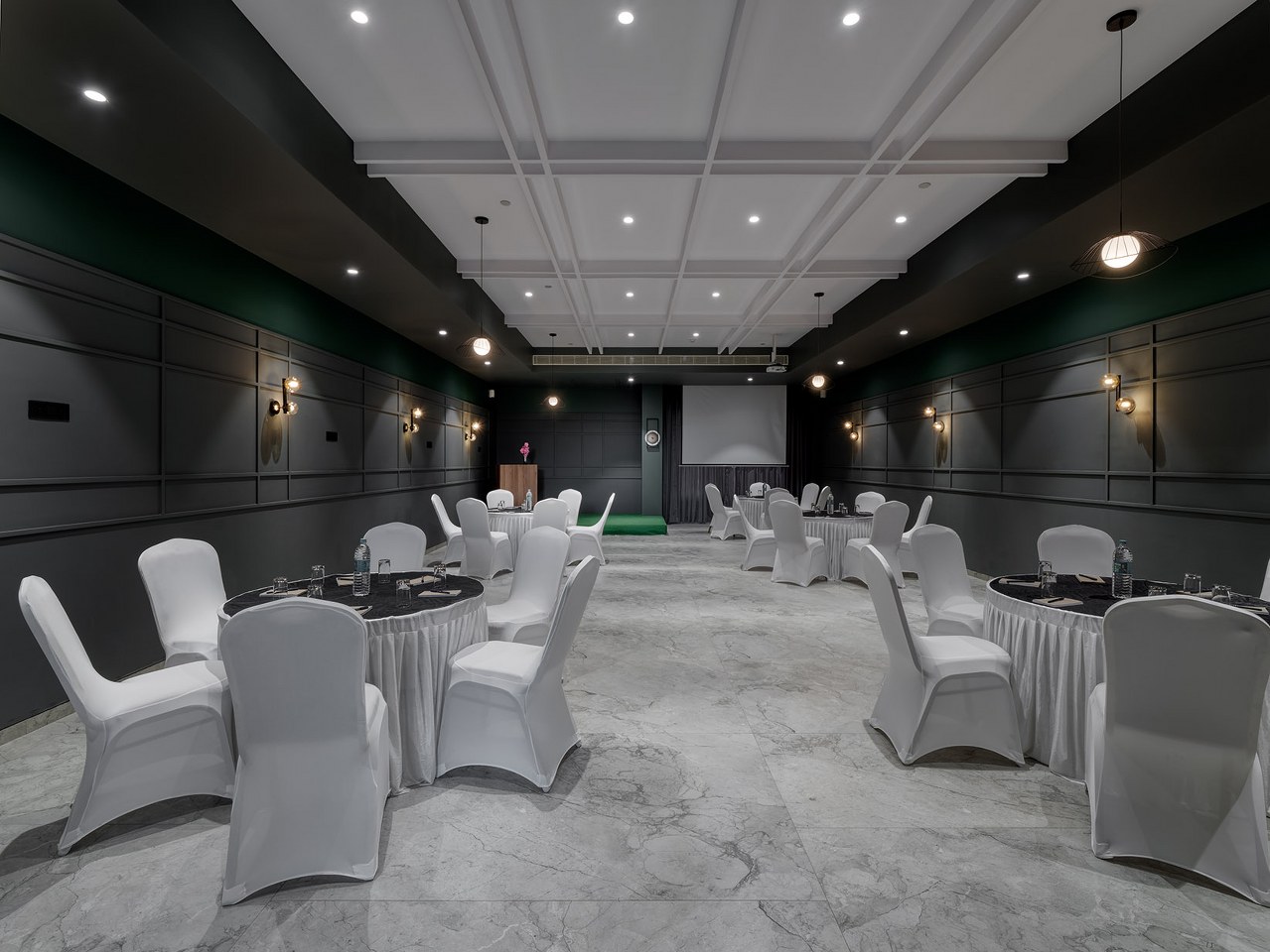 This Hotel Architecture Epitomizes a Synthesis of Modern Principles ...