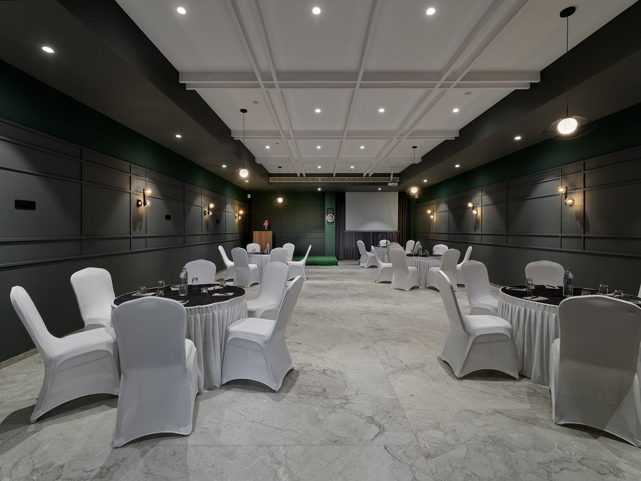 This Hotel Architecture Epitomizes a Synthesis of Modern Principles ...