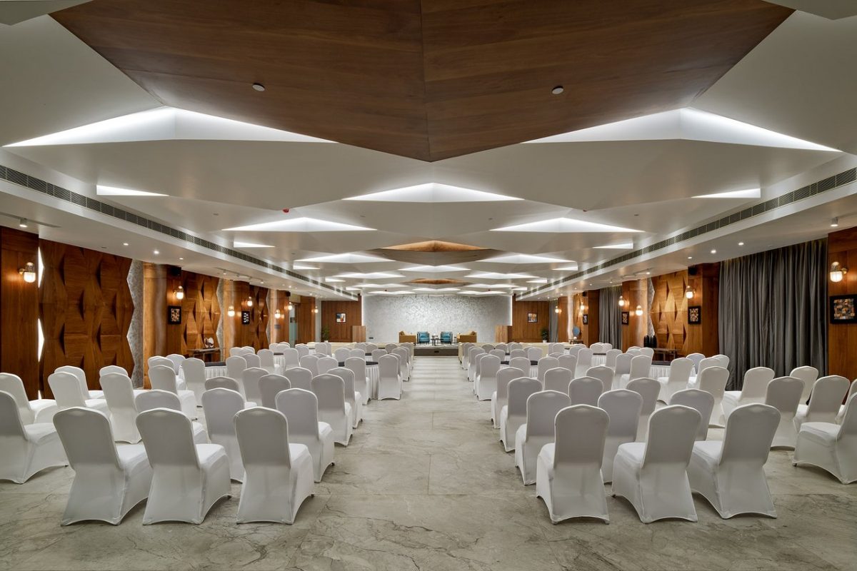 This Hotel Architecture Epitomizes a Synthesis of Modern Principles ...