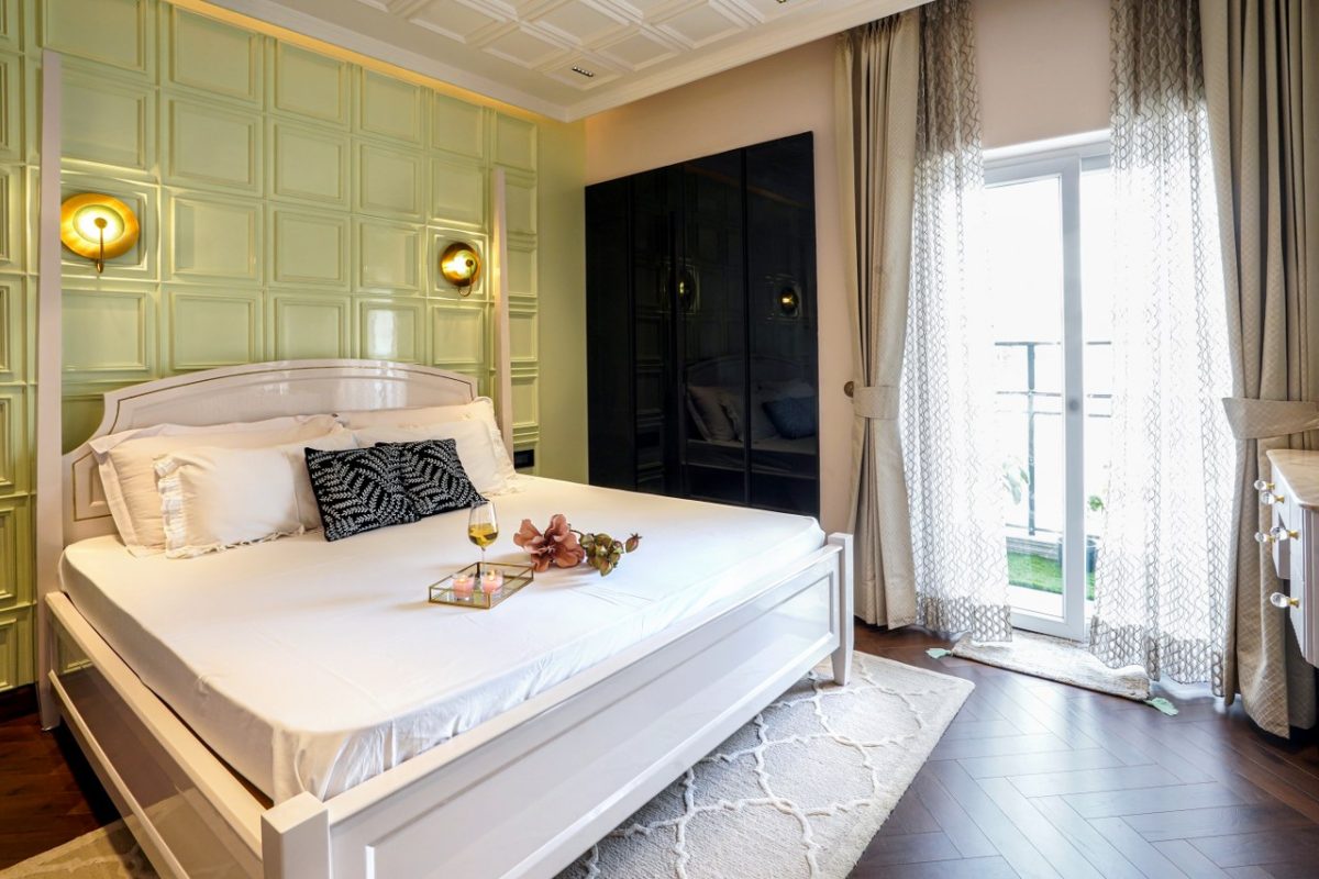 This Luxury Flat in The Vibrant Heart of City Life Becomes The Haven ...