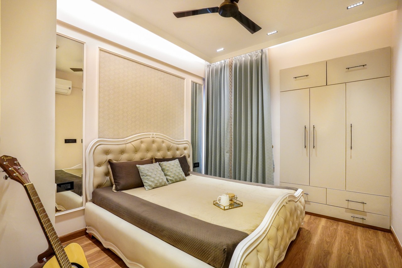 This Luxury Flat in The Vibrant Heart of City Life Becomes The Haven ...