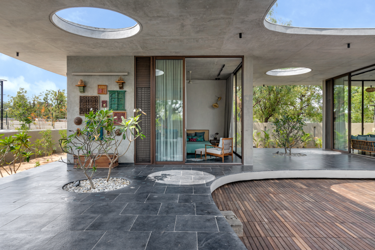 This Weekend House Reimagines the Notion of Veranda Design for a Home ...