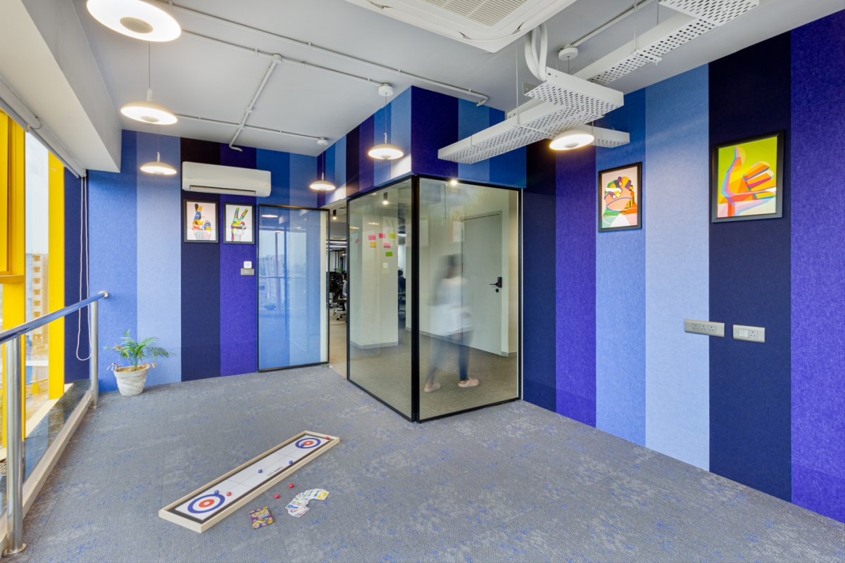 The IT Office Interior Design Creates a Dynamic and Cohesive ...