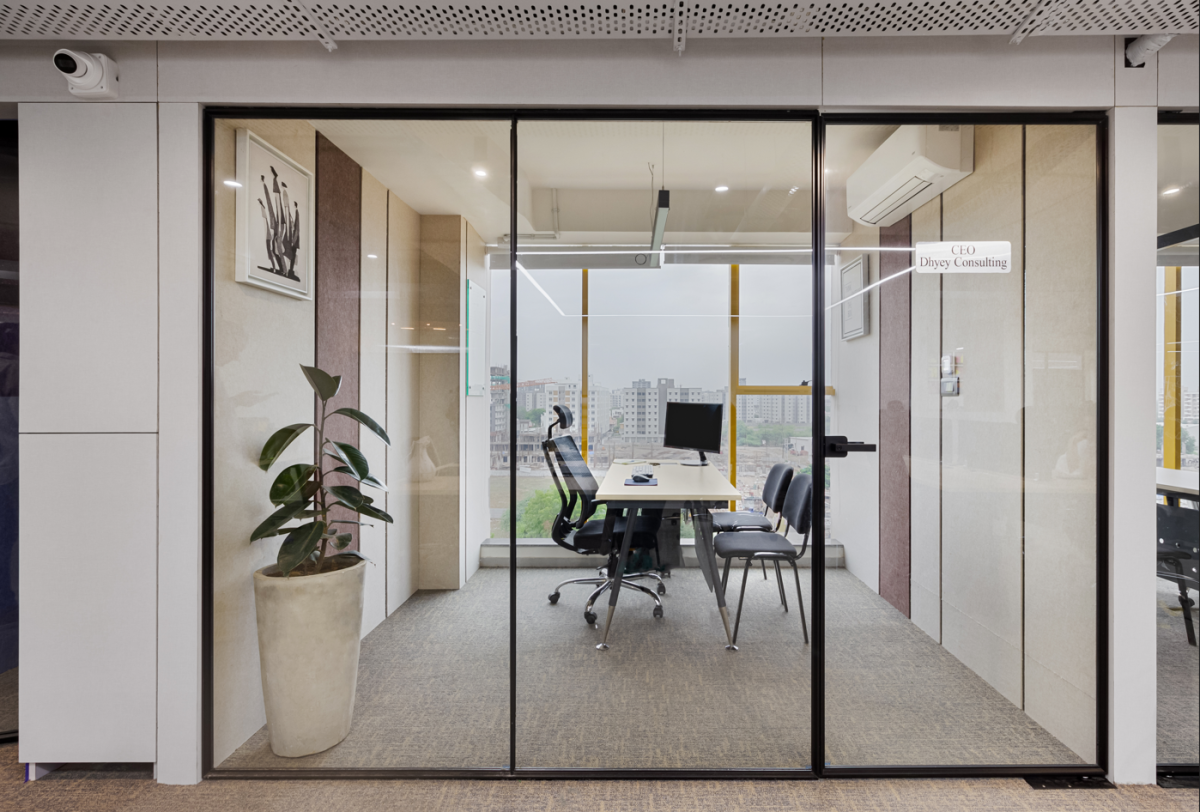 The IT Office Interior Design Creates a Dynamic and Cohesive ...
