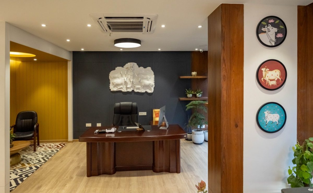 The Design of the Office Interior Envisions a Relaxed Ambience | B and ...
