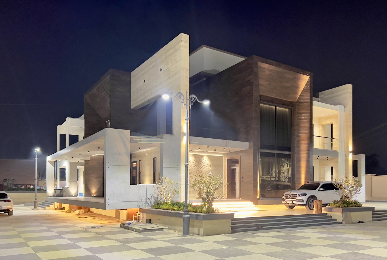 This Classy Modern Bungalow Design is in Thane | GroupARC Architects ...