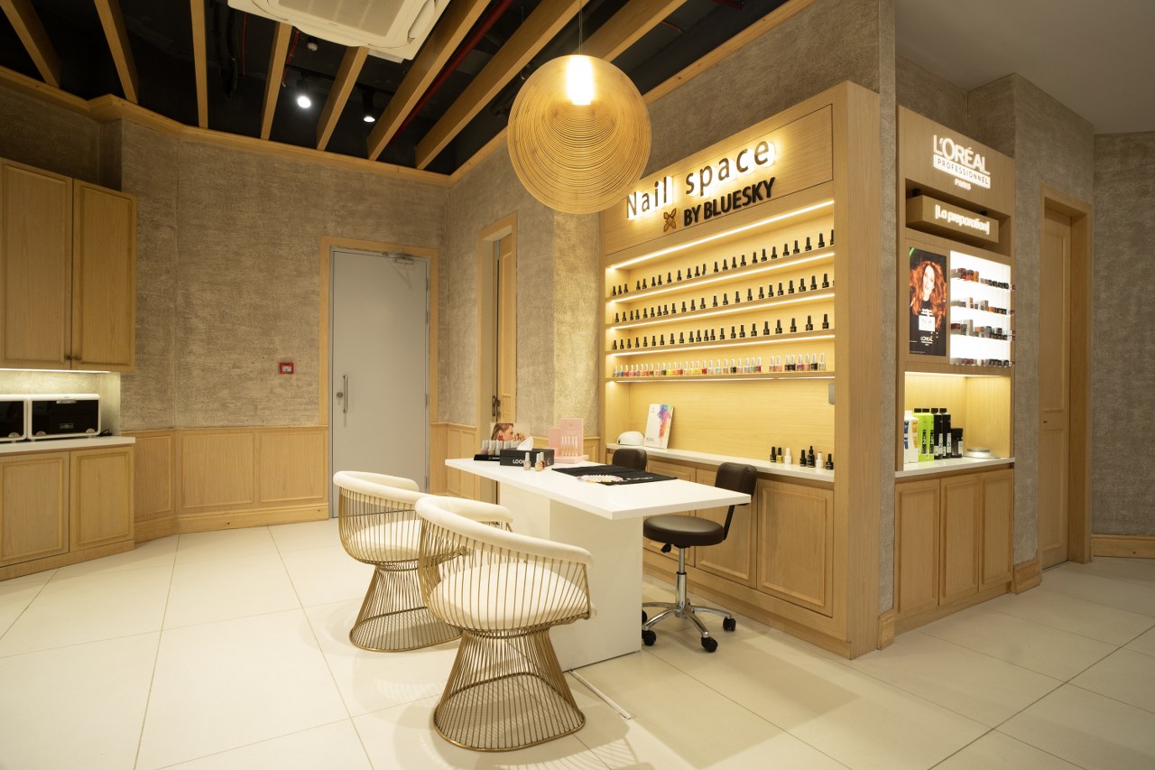 This Modern Salon is a Sanctuary of Luxury and Comfort | Studio Suba