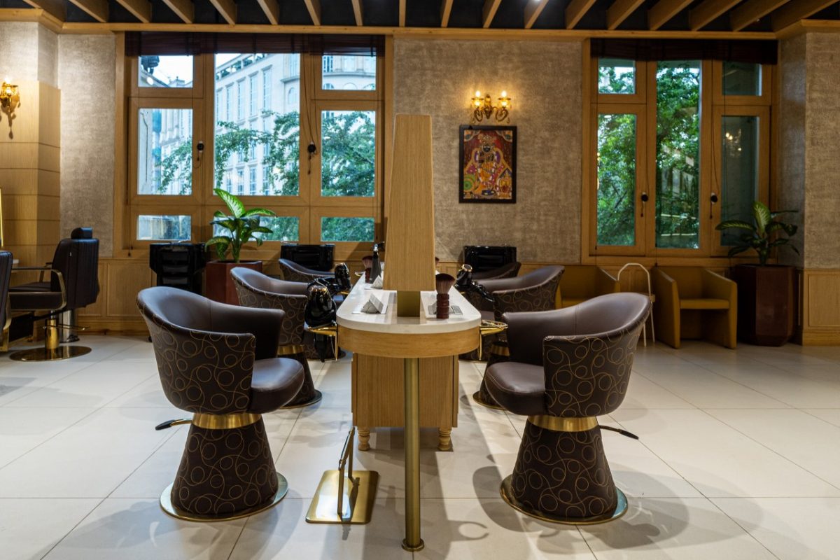 This Modern Salon is a Sanctuary of Luxury and Comfort | Studio Suba